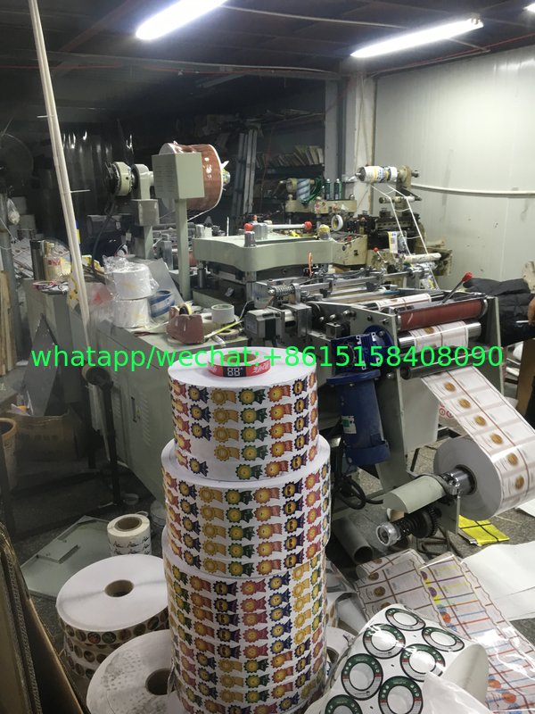 Roll Screen Protective Film Non-Woven Cloth / Fabric Die Cutting Machine with Sheeting Function