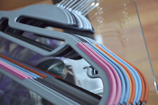Stylish Household Space Saving Velvet Flocked Hangers With Rubber Stripe