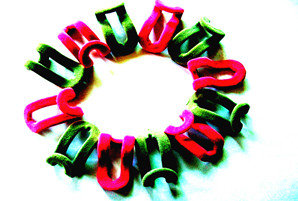 Huggable Space Saving Velvet Hooks Non Slip Coathangers Green / Brown