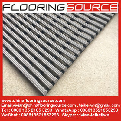 PVC Grid Mat Non Slip Safety Floor Mats two layers 4 ways Draining Water Anti-skid for Wet Areas around swimming pools