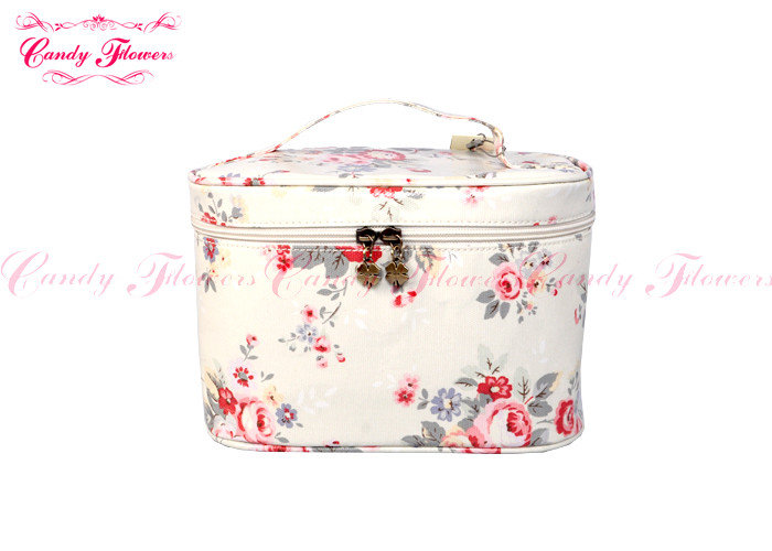 Vintage Large Cosmetic Makeup Carrying Case For Girls / Ladies