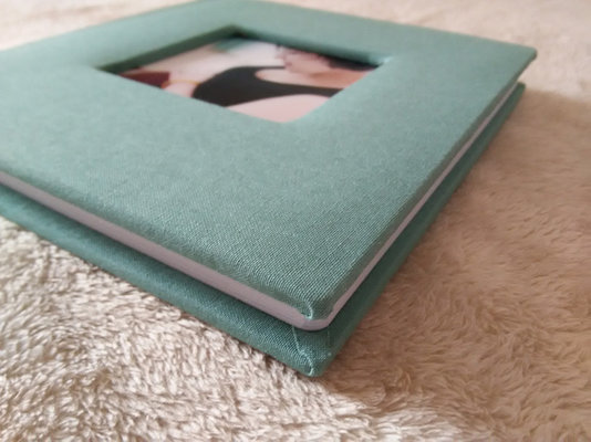 Custom 8 x 10 Fabric Covered Photo Albums Flat Spine For Women