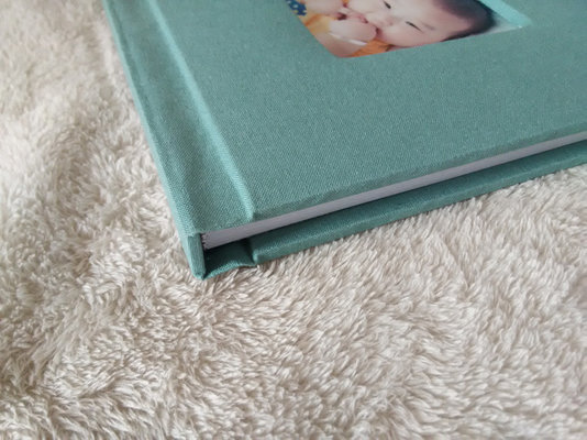 Custom 8 x 10 Fabric Covered Photo Albums Flat Spine For Women