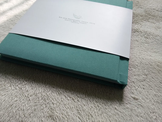 Professional Flush Mount Photo Album , Square 11 x 11 Fabric Photo Book
