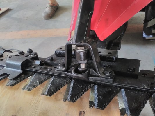 Multifunctional scythe mower/sickle bar mower