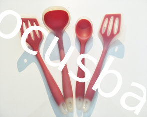 China New heat resistant Silicone Kitchen Utensil Cute Cooking Tool Set with nylon inside supplier