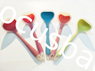 China Heat Resistant different types Food grade OEM Brand Premium Silicone Soup Ladle cooking set supplier