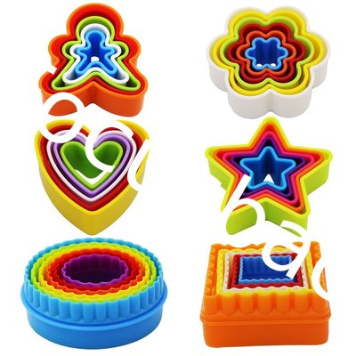 Plastic Multi-size set of 6 Multi-color Two-sided Round Cookie Biscuit Sandwich Fondant Cutter Set supplier