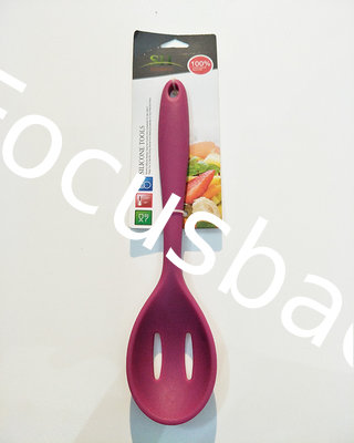 custom different types Hygienic Culinary Silicone Slotted Spoon kitchen utensil set supplier