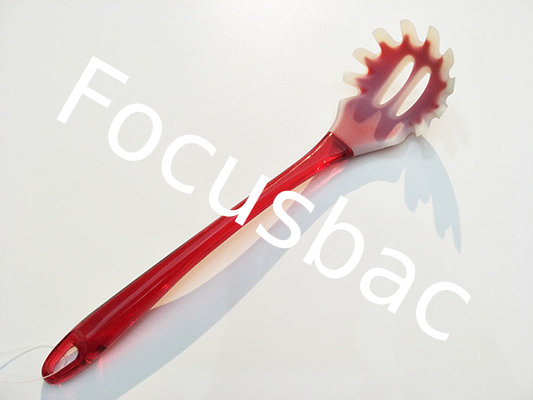 Fashionable plastic handle 7pcs silicone kitchen utensil sets with plastic handle supplier