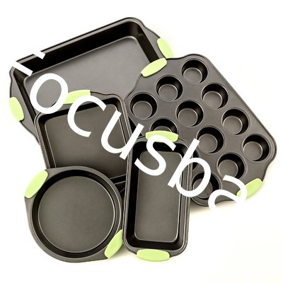 Non-stick Steel Baking Bakeware With Silicone Handles includes a Pie Pan,a Square Cake Pan,Baking Pan,a Bread Pan supplier