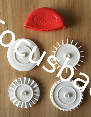 FBT121701 for wholesales 4 in 1 dough prep set  tools:pizza cutter,cutting wheel,fluted wheel,dough docker supplier