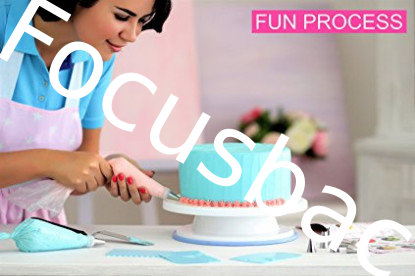 FBT010603 cake decoration kit include turntable stand,piping tips,icing bags,spatula etc. supplier