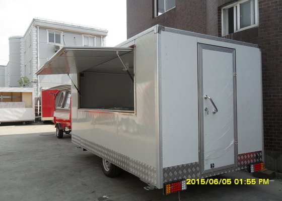 CE Certification White Food Service Trailer  Towable  With Big Serving Window