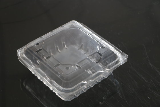 Manufactury Disposable plastic fruit tray 180 grams punnet with holes PET plastic fruit box  packaging box FDA approved
