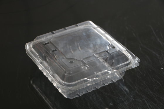 Manufactury Disposable plastic fruit tray 180 grams punnet with holes PET plastic fruit box  packaging box FDA approved