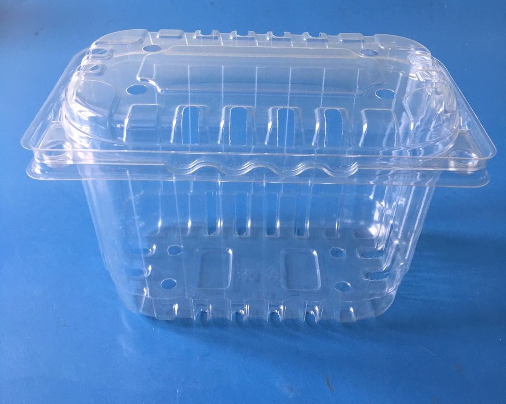 Disposable plastic strawberry grape packaging box PET food grade fruit packaging box Made in China FDA EU approved