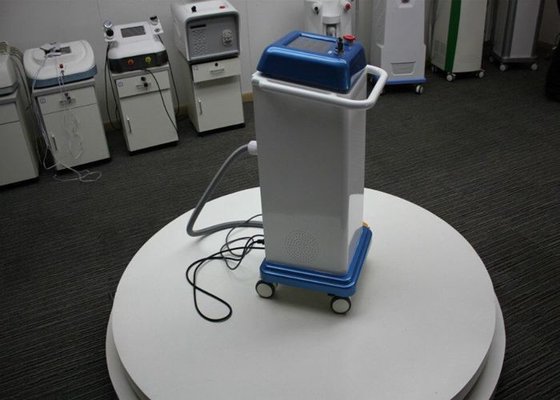 pulse wideth 8ns±2ns 800W Q Switched ND Yag Laser Tattoo Removal Machine