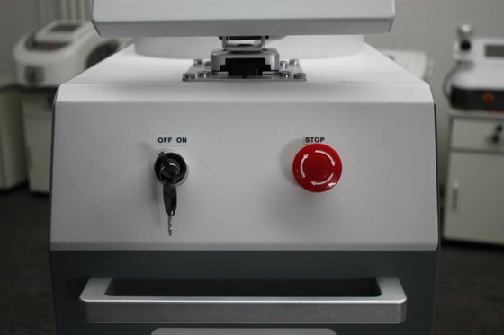 Continue working with intervals portable tattoo removal laser/machine
