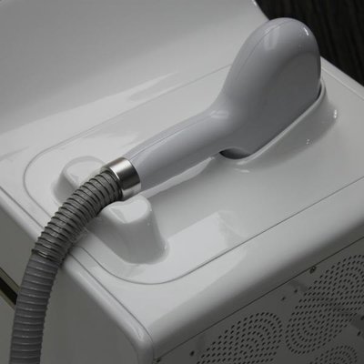 human-friendly operation interface hair removal diode laser device