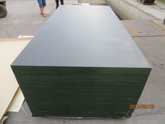 BLACK FILM FACED PLYWOOD  Black film faced plywood,MR glue,poplar core,black film or black printed film  Film faced shut