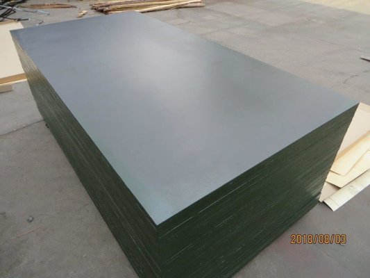BLACK FILM FACED PLYWOOD  Black film faced plywood,MR glue,poplar core,black film or black printed film  Film faced shut