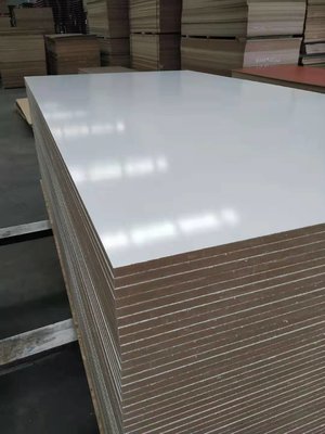 China Furniture Plain MDF Board / Melamine MDF for Saudi arabia,Qatar,Dubai.U.A.E