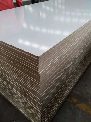 China Furniture Plain MDF Board / Melamine MDF for Saudi arabia,Qatar,Dubai.U.A.E