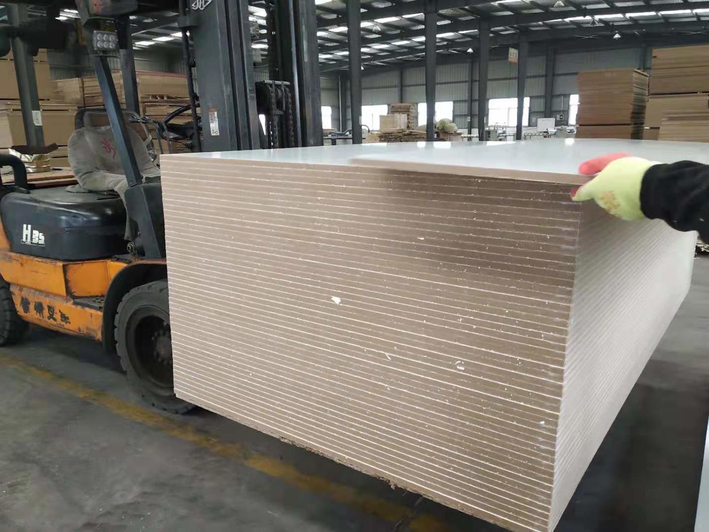 Melamine Mdf Suppliers in china,for Dubai,qatar,bahrain