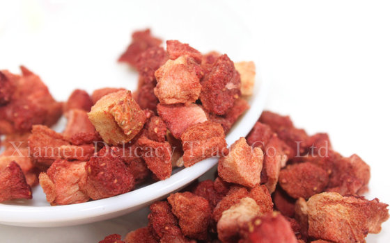 Healthy Red Diced Freeze Dried FD Strawberry Cubes for Baking