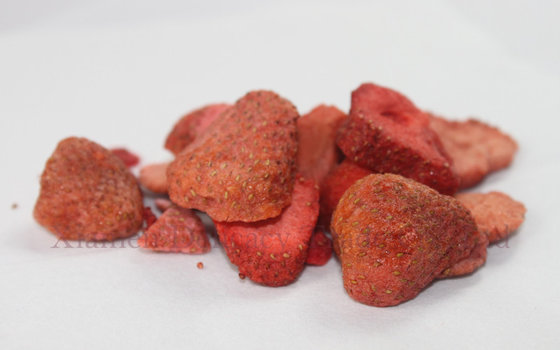 Safe Healthy Freeze Dried Strawberries Fruit Slices Natural Frozen Dried Fruit