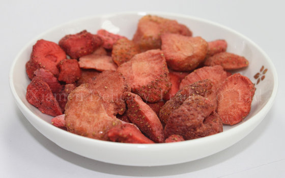 Natural Freeze Dried Fruit Snacks Freeze Dried Strawberries Sliced 5 - 7mm