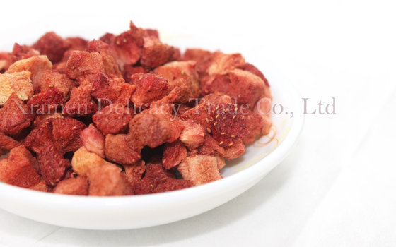 Red Natural Freeze Dried Strawberries Dices Cubes for Desserts