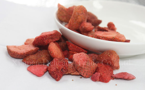 Natural Strawberry Freeze Dried Fruits Freeze Drying Process Products for Desserts Snacks