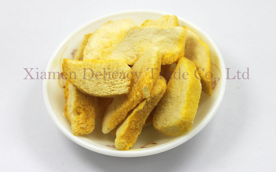Crisp Freeze Dried Mango Slices Light Yellow Fruit Snacks for Family