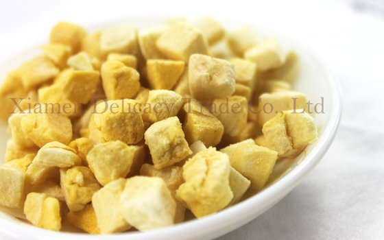 Lyophilized Yellow Peach Fruit Dices , freeze dry foods Making Desserts