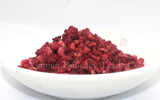 Freeze Dried Raspberry Pieces Lyophilized Fruits Granules Bulk in Baking
