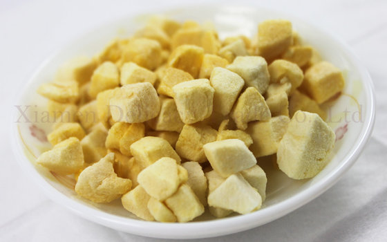 Healthy Freeze Dried Fruits Yellow Peach Diced 6mm × 6mm × 6mm Used in Baking