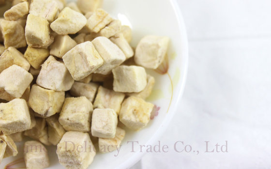 Healthy Freeze Dried Bananas Fruit Diced 8*8*8mm for Baking and Beverage Making