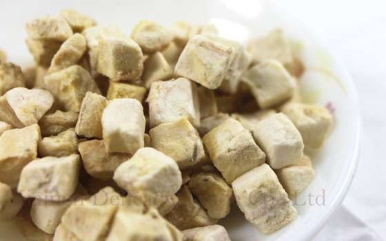 Healthy Freeze Dried Bananas Fruit Diced 8*8*8mm for Baking and Beverage Making