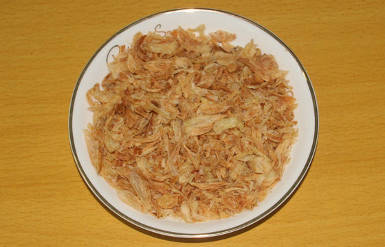 Delicious Brittle Deep Fried Onion , Golden Color Crispy Fried Onions