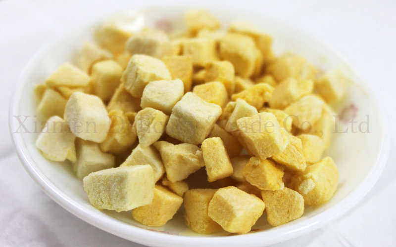 Healthy Freeze Dried Fruits Yellow Peach Diced 6mm × 6mm × 6mm Used in Baking