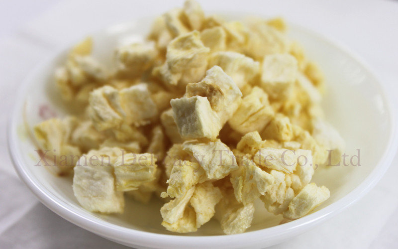 Delicious 10*10*10mm Freeze Dried Pineapple Dices for Beverage and Baking
