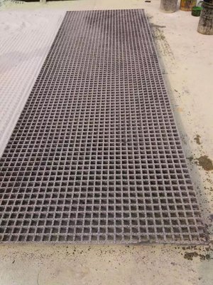 Anti-UV/ Fire-Retardant Fiberglass/FRP/GRP Molded Grating with High Strength