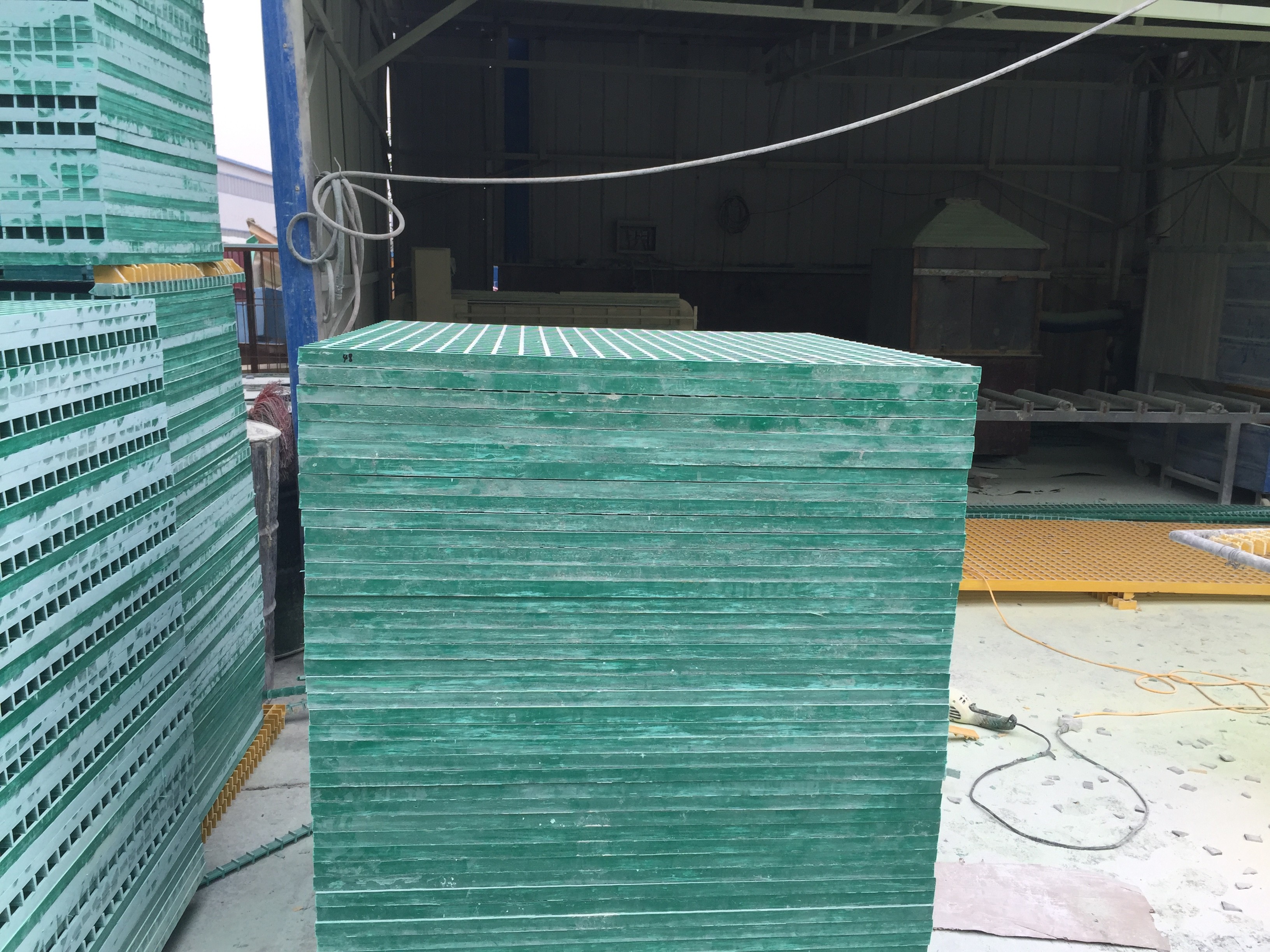 Durable and Stronger FRP&GRP Grating for The Walkways