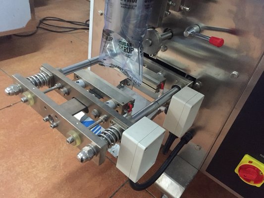 Automatic Chilli Powder Vertical Packing Machine