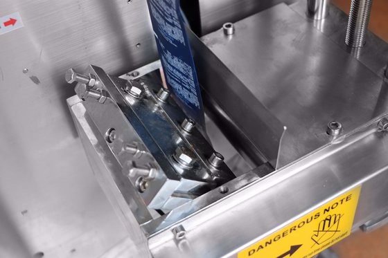 Honey Stick Small Sachet Packaging Filling Machine Hot Sell Automatic 5g 8g 10g Multi-function Liquid Packing Machine 20