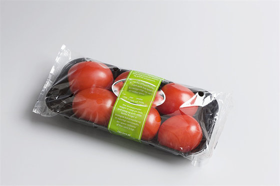 Automatic Horizontal vegetable in tray Packaging Machine food packing machine in China