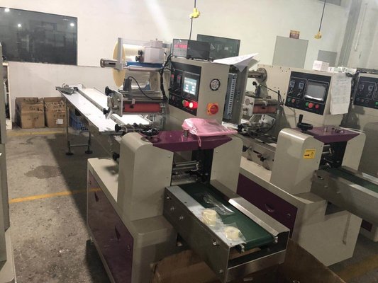 Multi-function high accuracy automatic cookies bread wafer food packaging machine