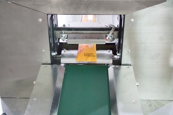 Multi-function High accuracy automatic cookies bread wafer food packaging machine